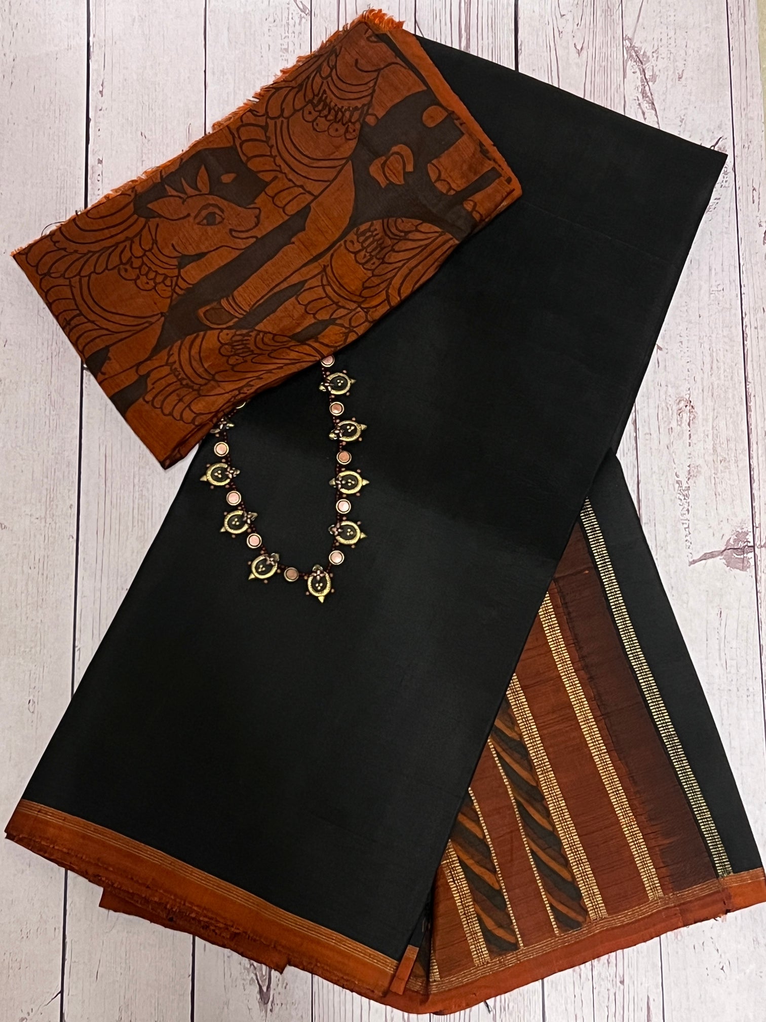 Aavaranaa - Unique Designer High Quality Hand Crafted Designer Sarees